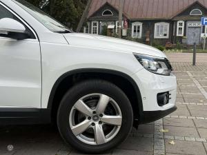 White Volkswagen Tiguan 2012 in Kaunas, with an engine capacity of 1.40 L and mileage of 207 thousand km for 6700 €, photo 11 on AUTOMOTO.COM.LV