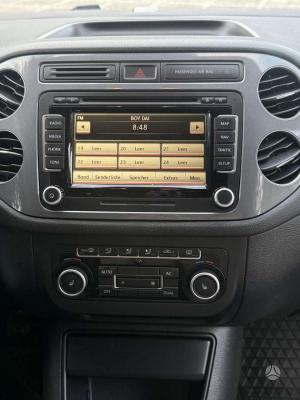 White Volkswagen Tiguan 2012 in Kaunas, with an engine capacity of 1.40 L and mileage of 207 thousand km for 6700 €, photo 16 on AUTOMOTO.COM.LV
