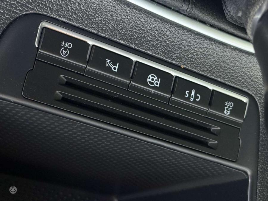White Volkswagen Tiguan 2012 in Kaunas, with an engine capacity of 1.40 L and mileage of 207 thousand km for 6700 €, photo 17 on AUTOMOTO.COM.LV