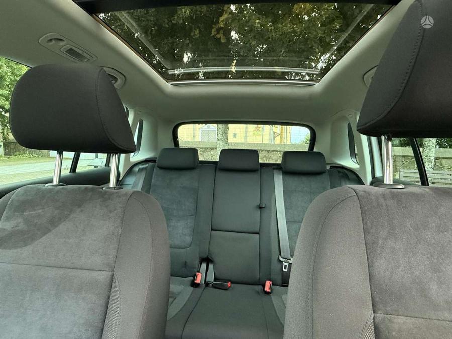 White Volkswagen Tiguan 2012 in Kaunas, with an engine capacity of 1.40 L and mileage of 207 thousand km for 6700 €, photo 27 on AUTOMOTO.COM.LV