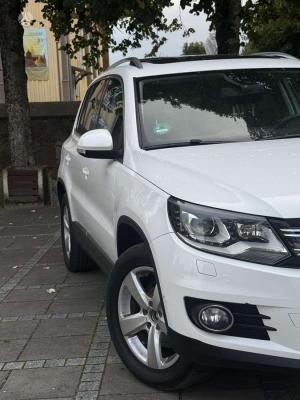 White Volkswagen Tiguan 2012 in Kaunas, with an engine capacity of 1.40 L and mileage of 207 thousand km for 6700 €, photo 43 on AUTOMOTO.COM.LV