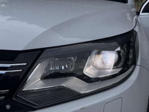 White Volkswagen Tiguan 2012 in Kaunas, with an engine capacity of 1.40 L and mileage of 207 thousand km for 6700 €, photo 46 on AUTOMOTO.COM.LV