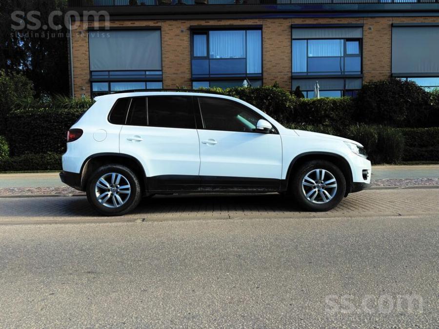 Balts Volkswagen Tiguan 2014 Rīga, ar dzinēja tilpumu 2.00 L un nobraukumu 130 tūkst. km par 9200 €, foto 4 vietnē AUTOMOTO.COM.LV