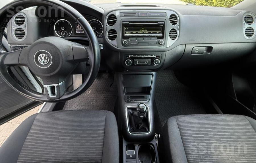 Balts Volkswagen Tiguan 2014 Rīga, ar dzinēja tilpumu 2.00 L un nobraukumu 130 tūkst. km par 9200 €, foto 7 vietnē AUTOMOTO.COM.LV
