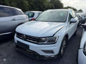 White Volkswagen Tiguan 2016 in Ukmerge, with an engine capacity of 0.00 L and mileage of 300 thousand km for 6650 €, photo 9 on AUTOMOTO.COM.LV