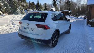 White Volkswagen Tiguan 2017 in Taurage, with an engine capacity of 1.97 L and mileage of 253 thousand km for 15200 €, photo 5 on AUTOMOTO.COM.LV