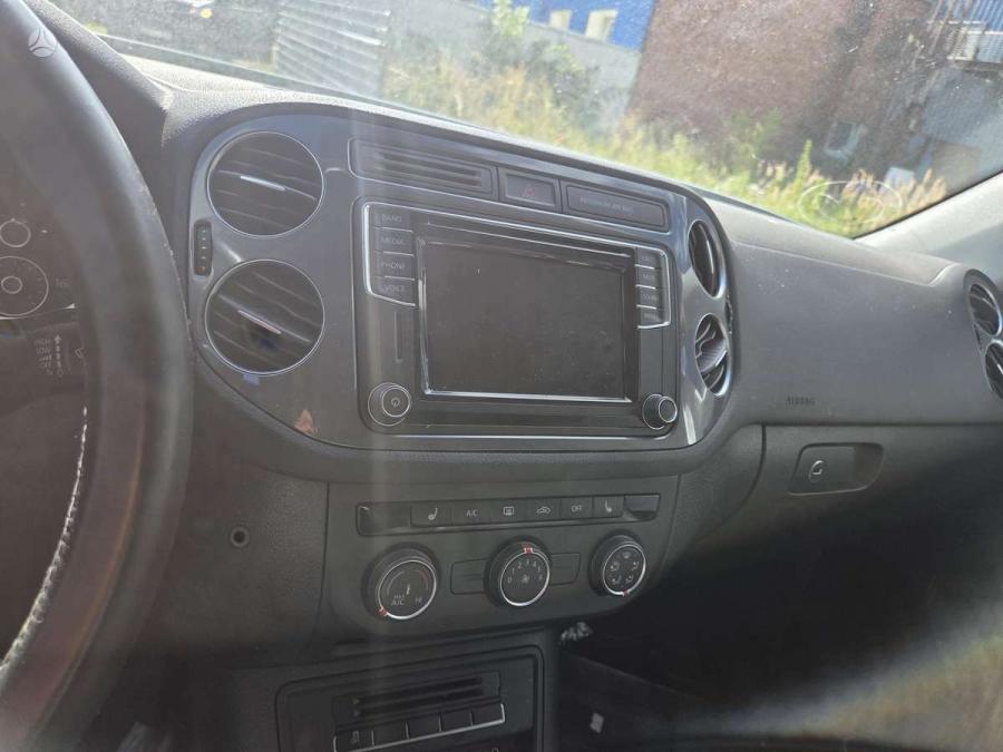 Balts Volkswagen Tiguan 2017 Jonava, ar dzinēja tilpumu 2.00 L un nobraukumu 48 tūkst. km par 2200 €, foto 6 vietnē AUTOMOTO.COM.LV