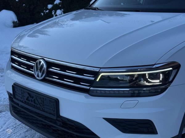 Balts Volkswagen Tiguan 2018 Jonava, ar dzinēja tilpumu 1.97 L un nobraukumu 207 tūkst. km par 15950 €, foto 3 vietnē AUTOMOTO.COM.LV