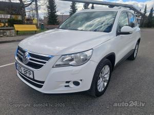 White Volkswagen Tiguan 2009 in Paide, with an engine capacity of 2.00 L and mileage of 293 thousand km for 5990 €, photo  on AUTOMOTO.COM.LV