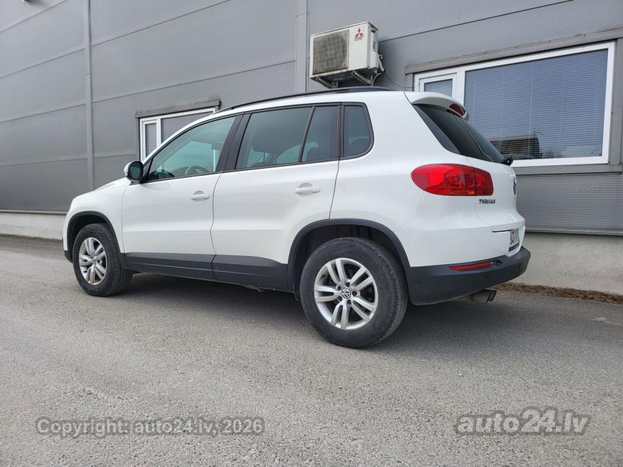 Balts Volkswagen Tiguan 2013 Tallina, ar dzinēja tilpumu 1.40 L un nobraukumu 230 tūkst. km par 7490 €, foto 4 vietnē AUTOMOTO.COM.LV