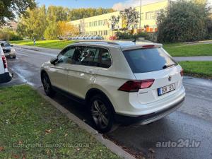 White Volkswagen Tiguan 2016 in Tartu, with an engine capacity of 2.00 L and mileage of 144 thousand km for 18000 €, photo 3 on AUTOMOTO.COM.LV