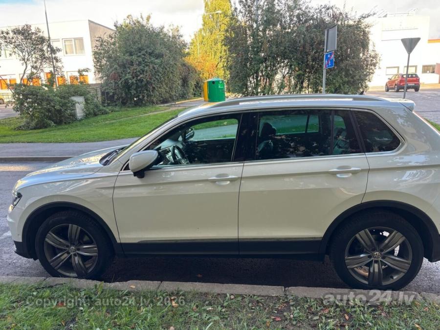 White Volkswagen Tiguan 2016 in Tartu, with an engine capacity of 2.00 L and mileage of 144 thousand km for 18000 €, photo 5 on AUTOMOTO.COM.LV