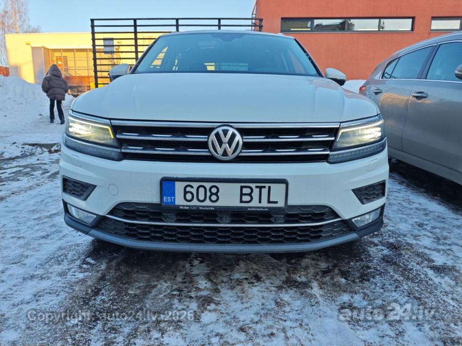 White Volkswagen Tiguan 2016 in Tartu, with an engine capacity of 2.00 L and mileage of 144 thousand km for 18000 €, photo 23 on AUTOMOTO.COM.LV
