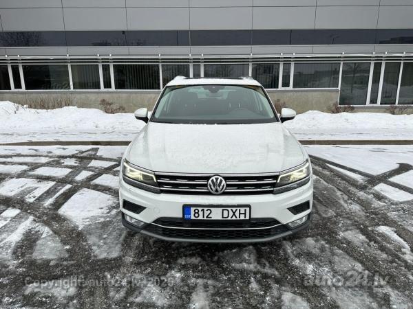 White Volkswagen Tiguan 2017 in Tallinn, with an engine capacity of 2.00 L and mileage of 159 thousand km for 18500 €, photo 3 on AUTOMOTO.COM.LV