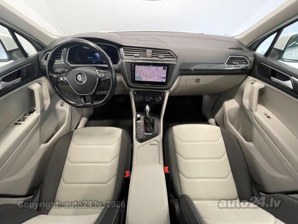 White Volkswagen Tiguan 2017 in Tartu, with an engine capacity of 2.00 L and mileage of 144 thousand km for 16900 €, photo 5 on AUTOMOTO.COM.LV