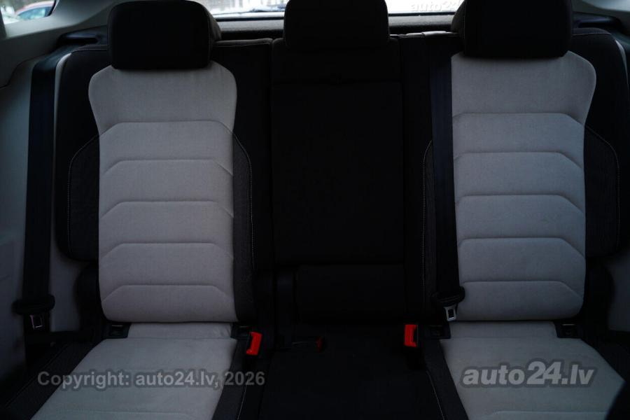 White Volkswagen Tiguan 2017 in Paide, with an engine capacity of 1.40 L and mileage of 206 thousand km for 16000 €, photo 15 on AUTOMOTO.COM.LV