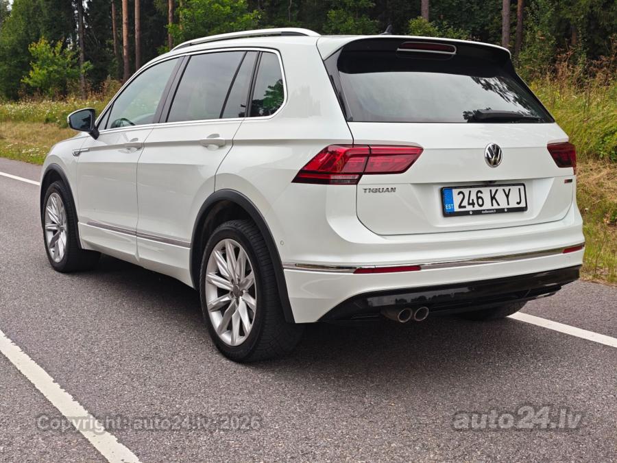 White Volkswagen Tiguan 2018 in Tallinn, with an engine capacity of 2.00 L and mileage of 260 thousand km for 17500 €, photo 10 on AUTOMOTO.COM.LV