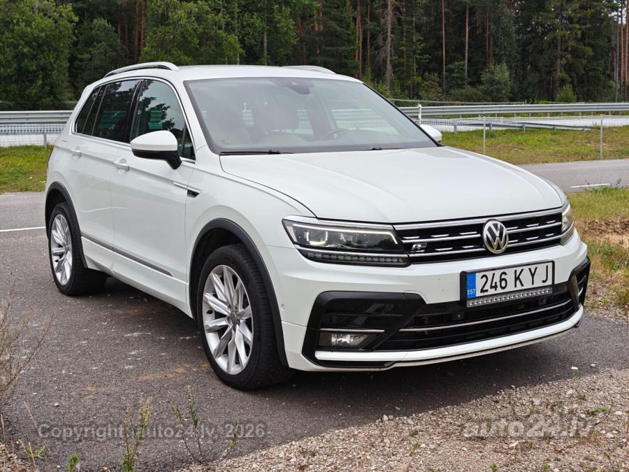 White Volkswagen Tiguan 2018 in Tallinn, with an engine capacity of 2.00 L and mileage of 260 thousand km for 17500 €, photo 19 on AUTOMOTO.COM.LV