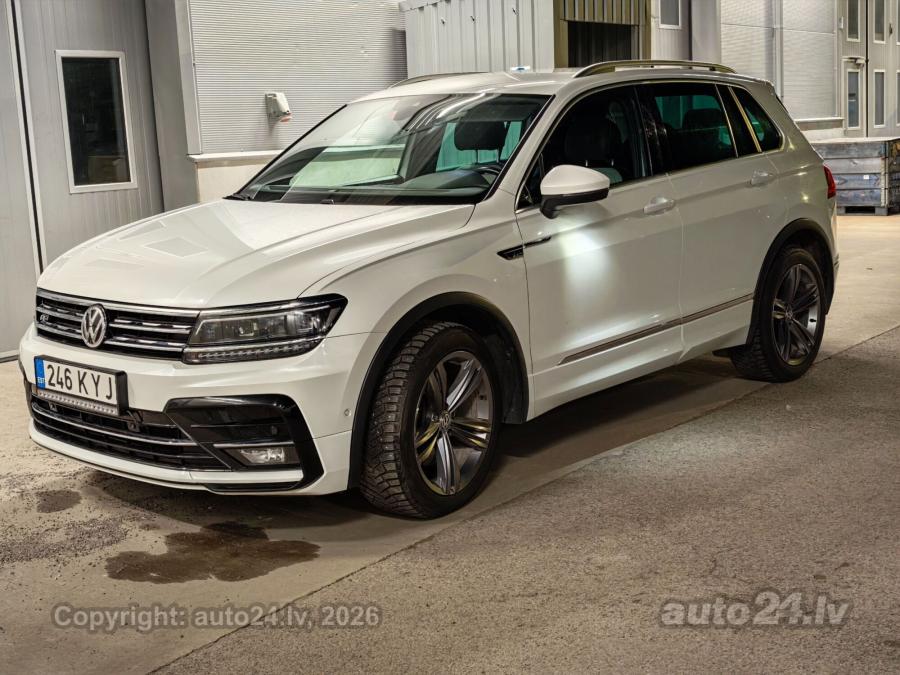 White Volkswagen Tiguan 2018 in Tallinn, with an engine capacity of 2.00 L and mileage of 260 thousand km for 17500 €, photo 25 on AUTOMOTO.COM.LV