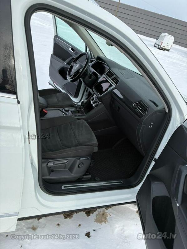 White Volkswagen Tiguan 2019 in Tallinn, with an engine capacity of 2.00 L and mileage of 194 thousand km for 25000 €, photo 6 on AUTOMOTO.COM.LV