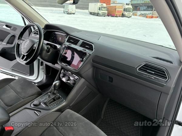 White Volkswagen Tiguan 2019 in Tallinn, with an engine capacity of 2.00 L and mileage of 194 thousand km for 25000 €, photo 10 on AUTOMOTO.COM.LV