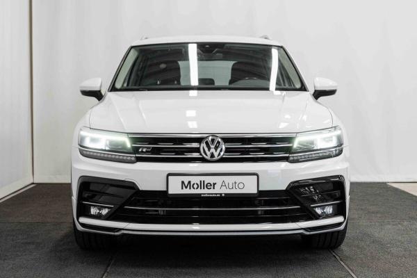 White Volkswagen Tiguan 2019 in Tallinn, with an engine capacity of 2.00 L and mileage of 112 thousand km for 22900 €, photo 2 on AUTOMOTO.COM.LV