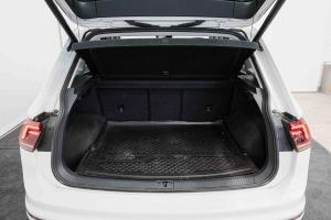 Balts Volkswagen Tiguan 2019 Tallina, ar dzinēja tilpumu 2.00 L un nobraukumu 112 tūkst. km par 22900 €, foto 16 vietnē AUTOMOTO.COM.LV