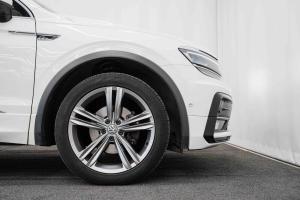 Balts Volkswagen Tiguan 2019 Tallina, ar dzinēja tilpumu 2.00 L un nobraukumu 112 tūkst. km par 22900 €, foto 17 vietnē AUTOMOTO.COM.LV