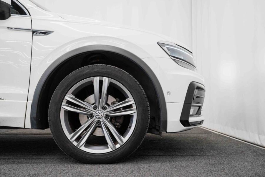 Balts Volkswagen Tiguan 2019 Tallina, ar dzinēja tilpumu 2.00 L un nobraukumu 112 tūkst. km par 22900 €, foto 17 vietnē AUTOMOTO.COM.LV