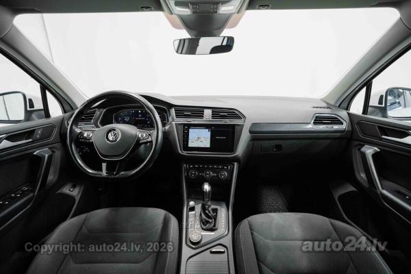 White Volkswagen Tiguan 2019 in Tallinn, with an engine capacity of 2.00 L and mileage of 112 thousand km for 22900 €, photo 9 on AUTOMOTO.COM.LV
