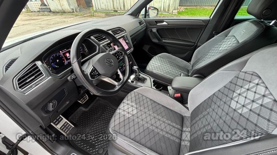 White Volkswagen Tiguan 2020 in Tallinn, with an engine capacity of 1.50 L and mileage of 77 thousand km for 23999 €, photo 6 on AUTOMOTO.COM.LV