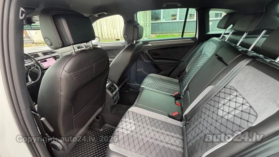 White Volkswagen Tiguan 2020 in Tallinn, with an engine capacity of 1.50 L and mileage of 77 thousand km for 23999 €, photo 8 on AUTOMOTO.COM.LV