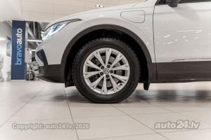 Balts Volkswagen Tiguan 2021 Tallina, ar dzinēja tilpumu 1.40 L un nobraukumu 108 tūkst. km par 24990 €, foto 24 vietnē AUTOMOTO.COM.LV