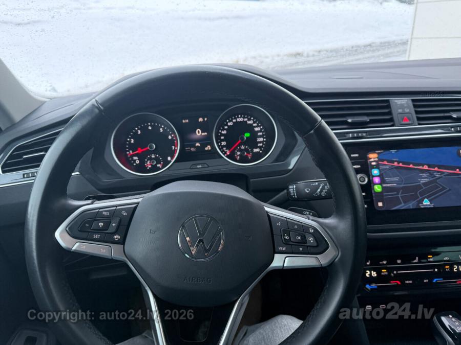 White Volkswagen Tiguan 2022 in Tallinn, with an engine capacity of 1.50 L and mileage of 48 thousand km for 22900 €, photo 7 on AUTOMOTO.COM.LV