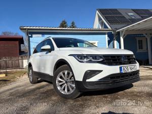 White Volkswagen Tiguan 2022 in Tallinn, with an engine capacity of 1.40 L and mileage of 64 thousand km for 27900 €, photo 3 on AUTOMOTO.COM.LV