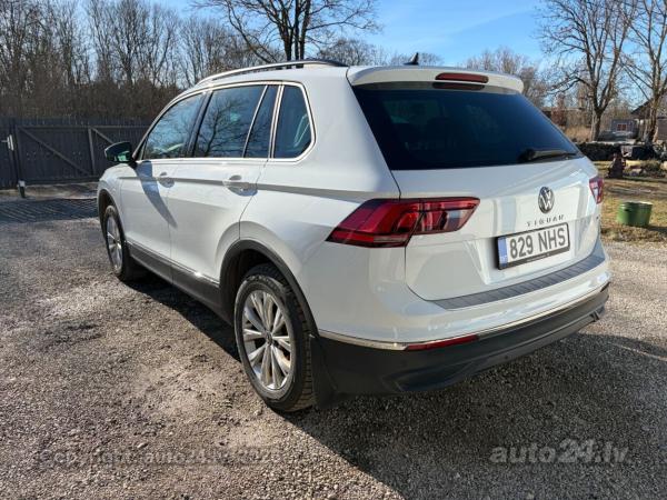 Balts Volkswagen Tiguan 2022 Tallina, ar dzinēja tilpumu 1.40 L un nobraukumu 64 tūkst. km par 27900 €, foto 4 vietnē AUTOMOTO.COM.LV