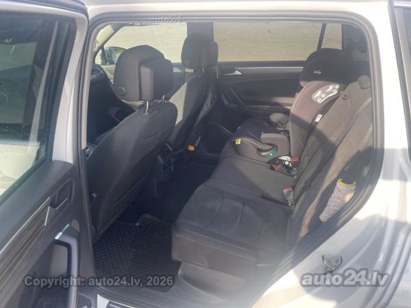 White Volkswagen Tiguan 2022 in Tallinn, with an engine capacity of 2.00 L and mileage of 62 thousand km for 34999 €, photo 7 on AUTOMOTO.COM.LV