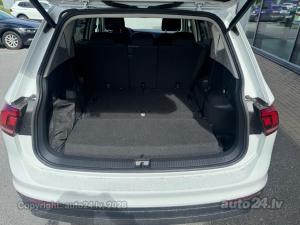 White Volkswagen Tiguan 2022 in Tallinn, with an engine capacity of 1.50 L and mileage of 74 thousand km for 24000 €, photo 6 on AUTOMOTO.COM.LV
