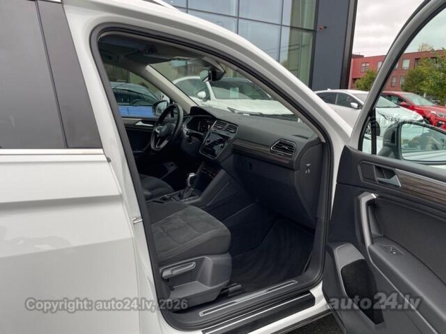 Balts Volkswagen Tiguan 2022 Tallina, ar dzinēja tilpumu 2.00 L un nobraukumu 68 tūkst. km par 28900 €, foto 7 vietnē AUTOMOTO.COM.LV