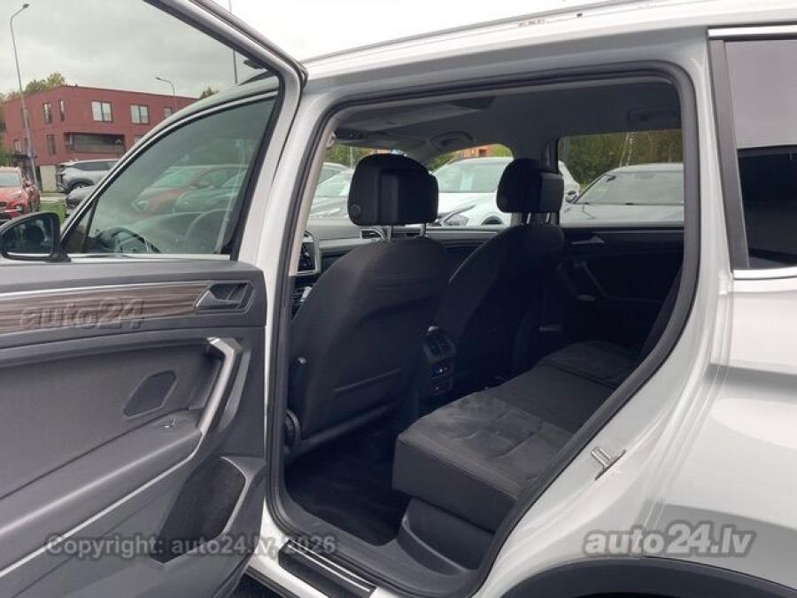Balts Volkswagen Tiguan 2022 Tallina, ar dzinēja tilpumu 2.00 L un nobraukumu 68 tūkst. km par 28900 €, foto 8 vietnē AUTOMOTO.COM.LV