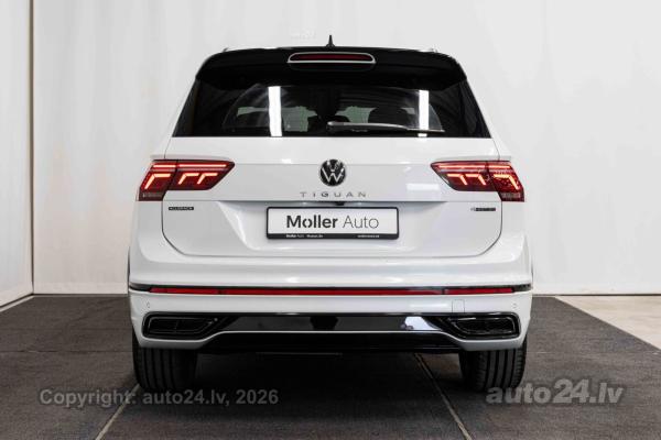 Balts Volkswagen Tiguan 2023 Tallina, ar dzinēja tilpumu 2.00 L un nobraukumu 100 tūkst. km par 30900 €, foto 5 vietnē AUTOMOTO.COM.LV
