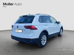 White Volkswagen Tiguan 2023 in Parnu, with an engine capacity of 1.50 L and mileage of 106 thousand km for 23900 €, photo 3 on AUTOMOTO.COM.LV