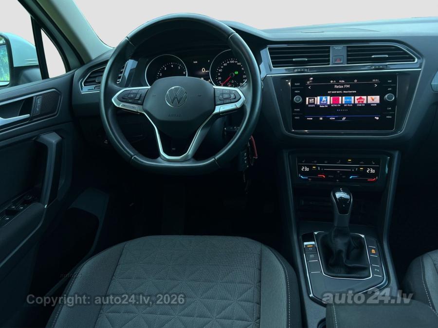 White Volkswagen Tiguan 2023 in Parnu, with an engine capacity of 1.50 L and mileage of 106 thousand km for 23900 €, photo 7 on AUTOMOTO.COM.LV