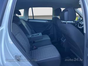 White Volkswagen Tiguan 2023 in Parnu, with an engine capacity of 1.50 L and mileage of 106 thousand km for 23900 €, photo 8 on AUTOMOTO.COM.LV
