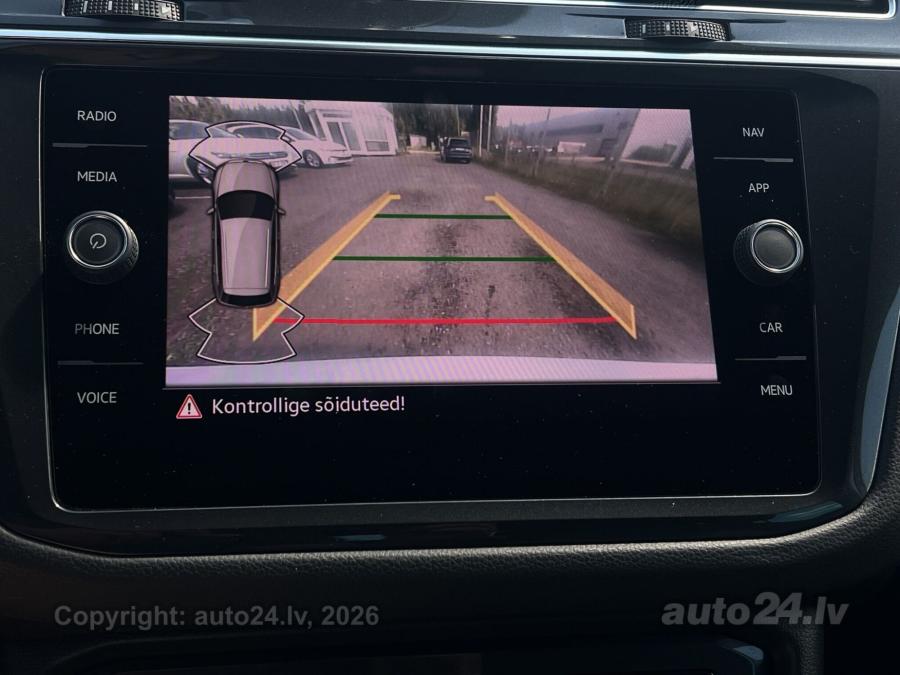 White Volkswagen Tiguan 2023 in Parnu, with an engine capacity of 1.50 L and mileage of 106 thousand km for 23900 €, photo 9 on AUTOMOTO.COM.LV