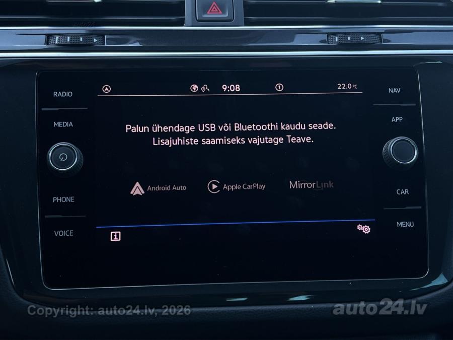 White Volkswagen Tiguan 2023 in Parnu, with an engine capacity of 1.50 L and mileage of 106 thousand km for 23900 €, photo 13 on AUTOMOTO.COM.LV