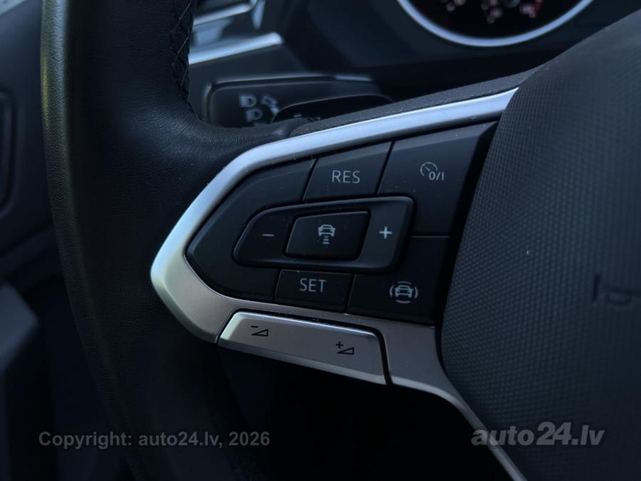 White Volkswagen Tiguan 2023 in Parnu, with an engine capacity of 1.50 L and mileage of 106 thousand km for 23900 €, photo 16 on AUTOMOTO.COM.LV