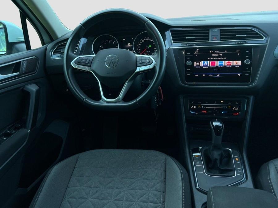 Balts Volkswagen Tiguan 2023 Pērnava, ar dzinēja tilpumu 1.50 L un nobraukumu 106 tūkst. km par 23850 €, foto 7 vietnē AUTOMOTO.COM.LV