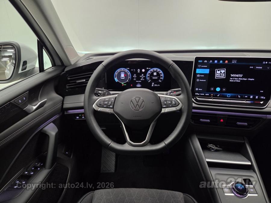 Balts Volkswagen Tiguan 2024 Tallina, ar dzinēja tilpumu 1.50 L un nobraukumu 19 tūkst. km par 30900 €, foto 14 vietnē AUTOMOTO.COM.LV