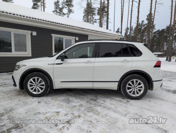White Volkswagen Tiguan 2024 in Tallinn, with an engine capacity of 2.00 L and mileage of 54 thousand km for 38000 €, photo 3 on AUTOMOTO.COM.LV